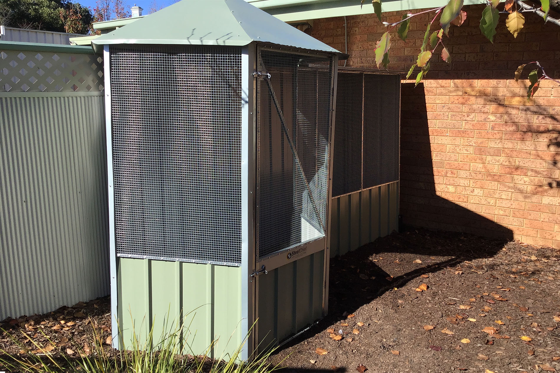 Hexagonal Bird Aviaries - Custom Made in Australia | SteelChief